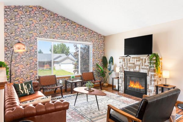 Spacious Home, Gameroom, 9mi Geg, 5mi Downtown, 5mi To Hospitals, Close To All Universities - Spokane Valley, WA