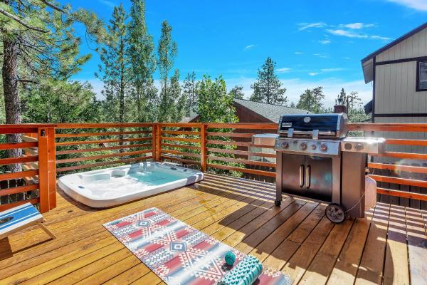 Sled-ski Lakeside Village Cabin - Spa - Bbq - Firepit - Loft - Games - Big Bear Lake, CA