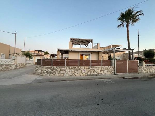 Colibri Seafront Villa With Pool - Crète