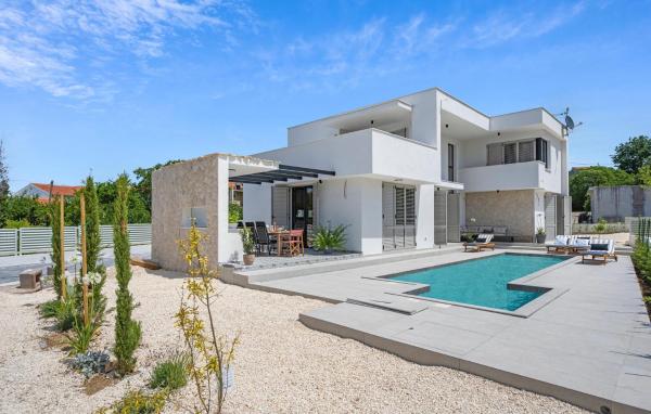 4 Bedroom Gorgeous Home In Bilice - Šibenik, Croatie