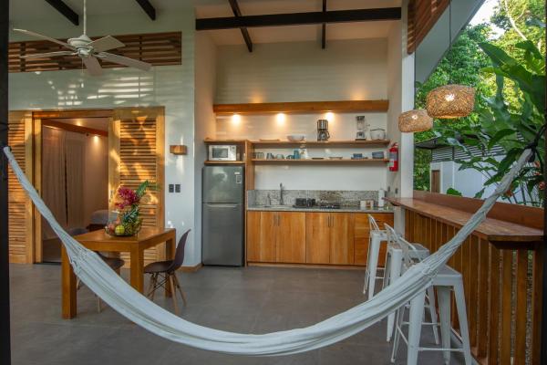 Villa Tucán Pool - 10-min Walk To Shore - Punta Uva