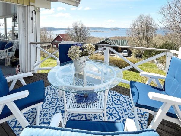 Holiday Home Uddevalla Xliii - Uddevalla