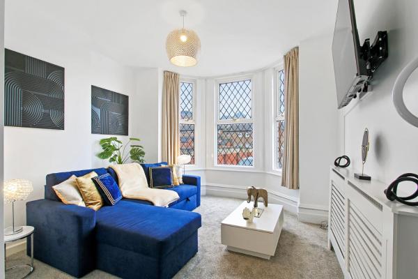 Home In Woodhouse, Leeds,free 4 Car Parking,free Wifi - Leeds