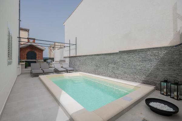 Family Apartments Marita - Podgora, Croatia