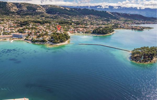 3 Bedroom Awesome Home In Banjol - Rab