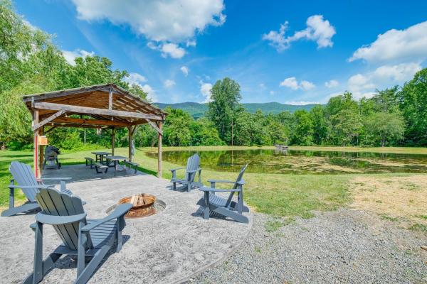 Spacious Virginia Retreat With Mountain Views - Douthat State Park, Millboro