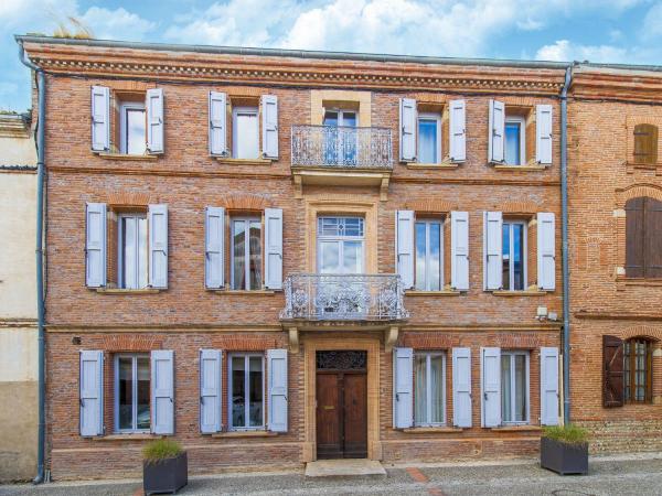Mansion With Swimming Pool - Chateau du Castela