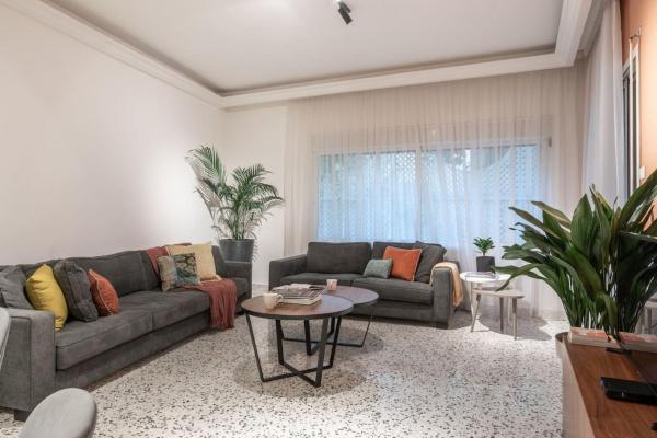 Gemayze Haven 2 Bedroom Apartment - Bejrút