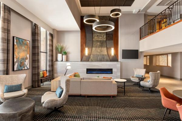Holiday Inn Hotel & Suites Council Bluffs By Ihg - Omaha, NE