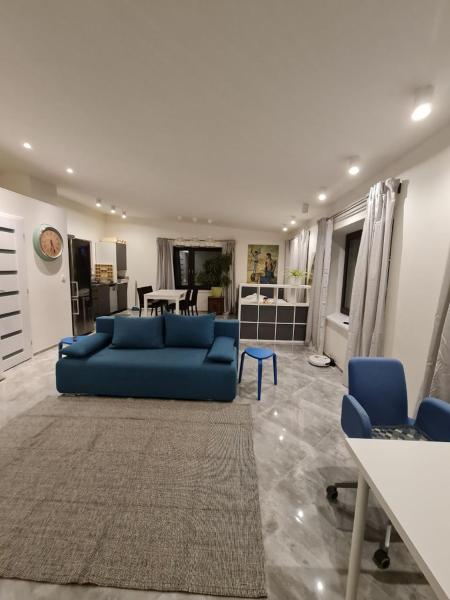 Airport Private Apartment, Advance Registration, No Reception, Self Check-in, Calm Environment, Non-smoking Guests - Kladno