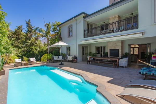 Spacious Five Bed House Central Franschhoek - Franschhoek