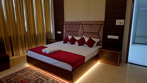 R Narayan Pleasant Inn Hotel - Chamoli
