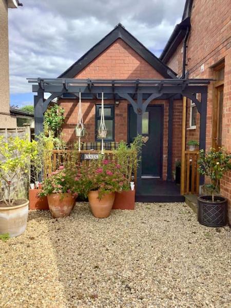 The Snug In Cheltenham, Leckhampton - A Cosy & Unique Space - Cotswolds