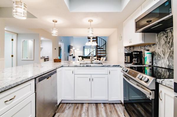 Heron Pointe Modern Villa W Pools - South Carolina