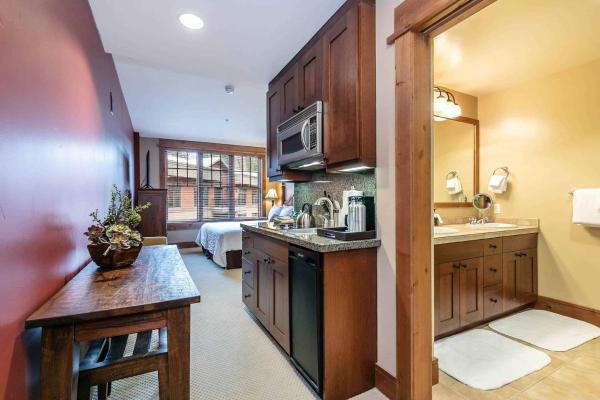 Catamount Lodge 201a By East West Hospitality - Lake Tahoe