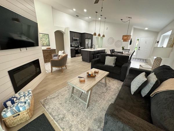 South Facing Pool Villa Spa Remodeled Floor To Ceiling Southern Dunes - Winter Haven, FL