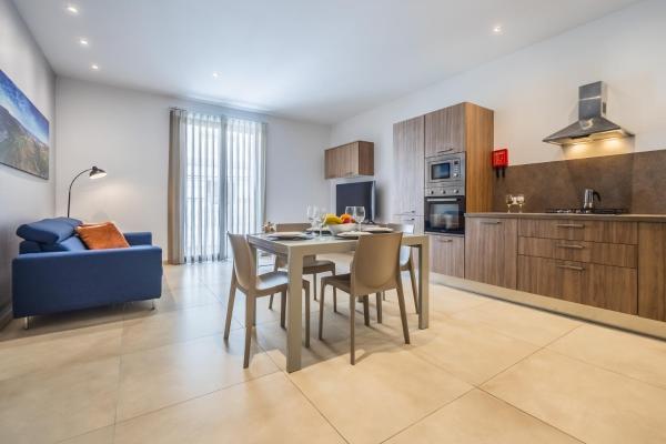 Fl 2 Thelodge-charming City Retreat By Homely - Malta