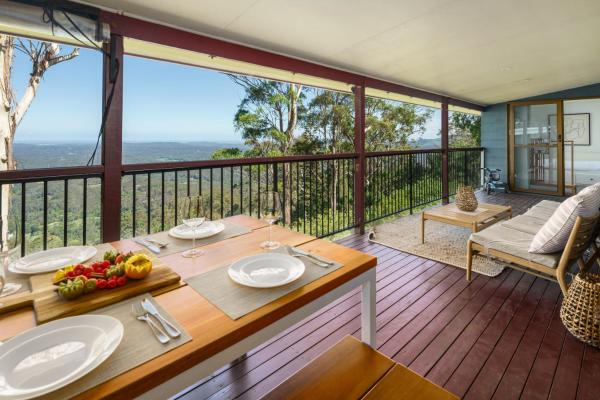 Montville Retreat With Hinterland & Coastal Views - Montville