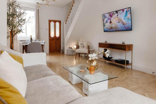 Stylish & Comfortable Modern Getaway - York