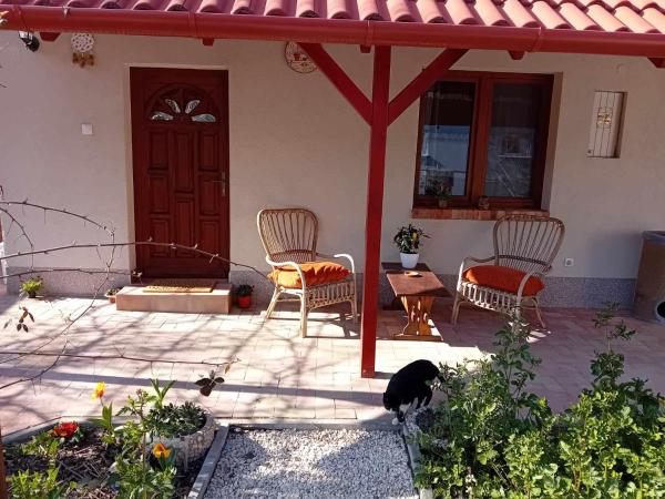 Edi Apartman - Budapest Ferenc Liszt Airport (BUD)