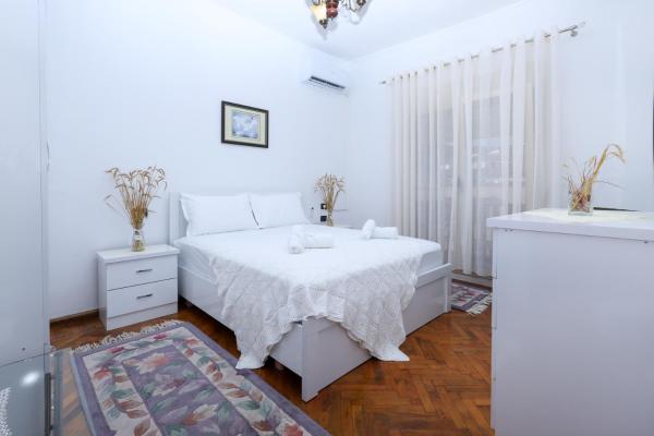 The Cozy 2 Room Apartment Berat - Berat