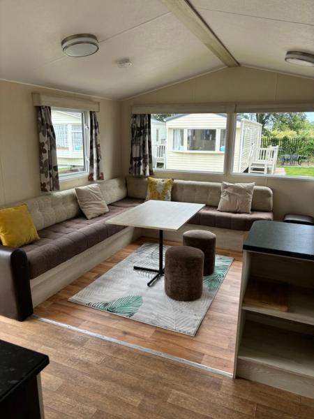 Miley's Caravan - Towyn