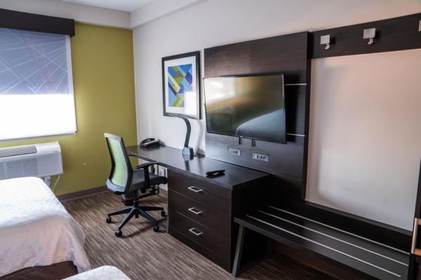 Holiday Inn Express Maspeth By Ihg - Brooklyn, NY
