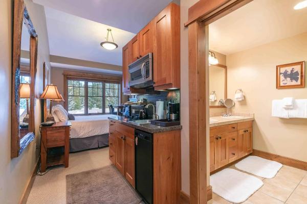 Catamount Lodge 401a By East West Hospitality - Lake Tahoe