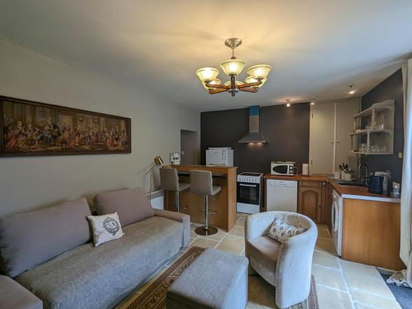Charmant Loft Dans La Vieille Ville, Parking Gratuit Proche, Proche Château Naillac - Fr-1-591-65 - Le Blanc