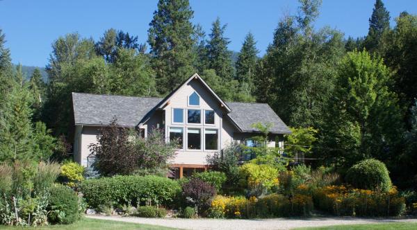 Windborne Bed & Breakfast - Castlegar
