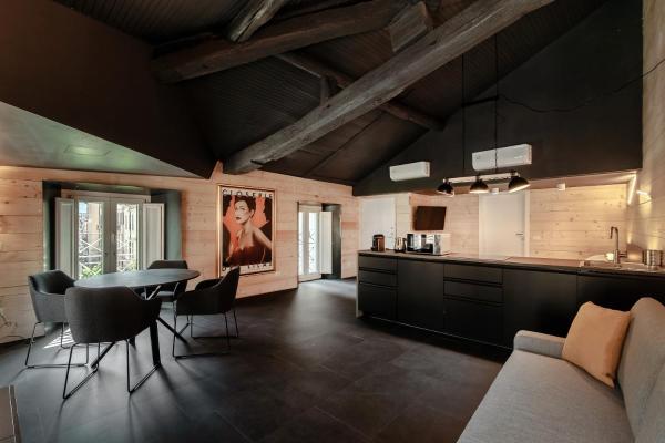 Fitzgerald Building By "The House Of Travelers" - Lake Como
