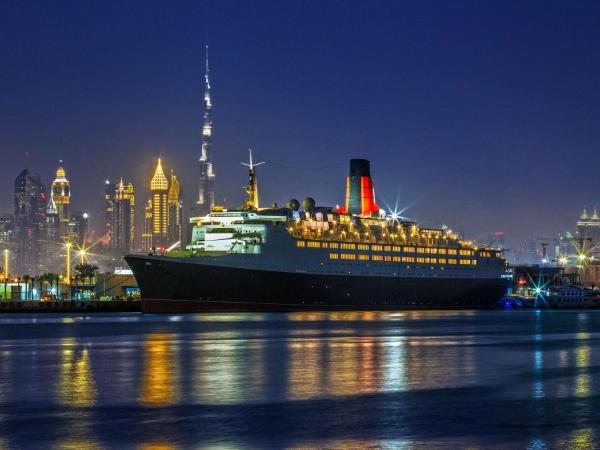Queen Elizabeth 2 Hotel - Dubai