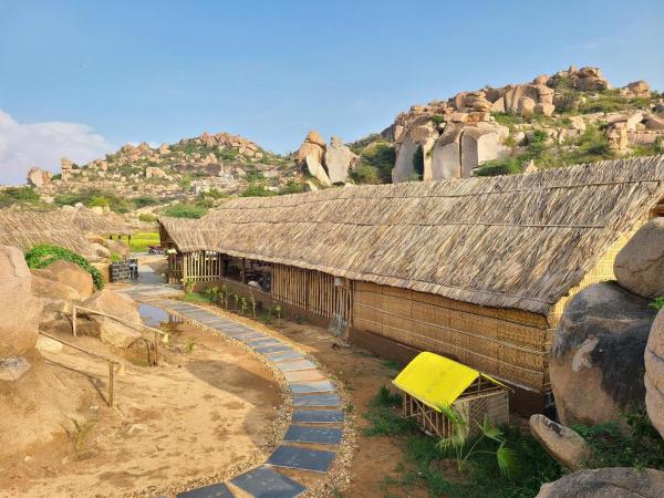 Rocky Meadows Resort Hampi - Hosapete