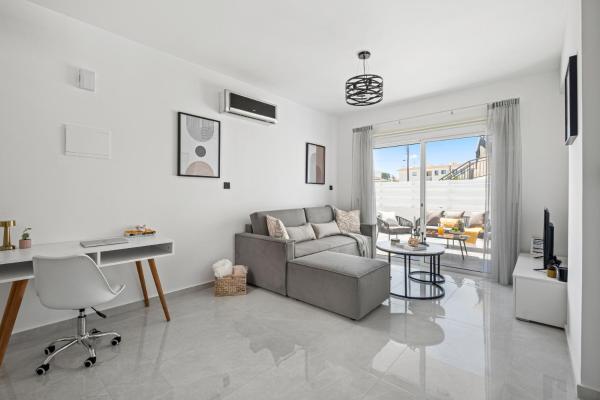 Amber Suites By Nomads - Paphos