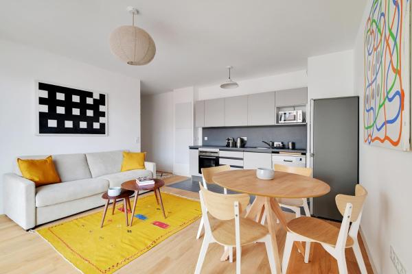 Pick A Flat's Apartments With Terrace In Clichy - Boulevard Jean-jaures - Clichy