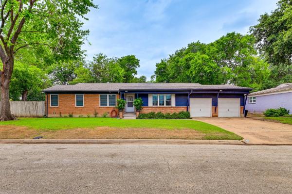 9 Mi To Dtwn Fort Worth Home With Patio And Yard - Meadowbrook - Fort Worth