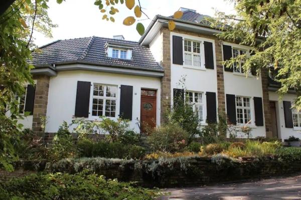 Historische Lehrerhäuser Immekeppeloverath - Bergisch Gladbach