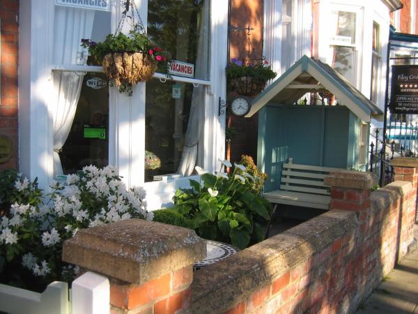 Binton Guest House - Filey