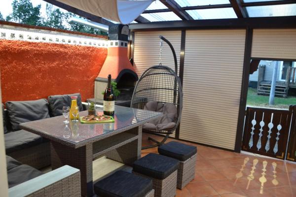 Aparthouse Supreme With Terme Catez Swimming Pools Tickets - Dobova