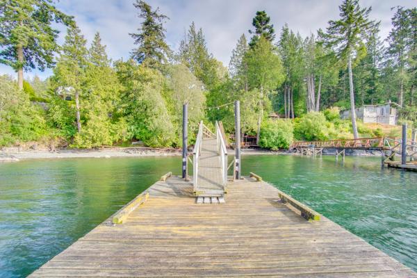 Oceanfront Getaway - Sooke