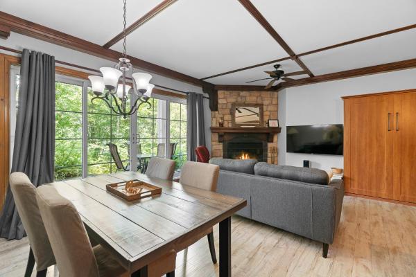 Les Manoirs Wpool & Hot Tub Near Village 120-7 - Mont-Tremblant