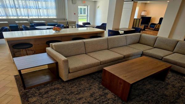 Staybridge Suites Calgary Airport - Calgary