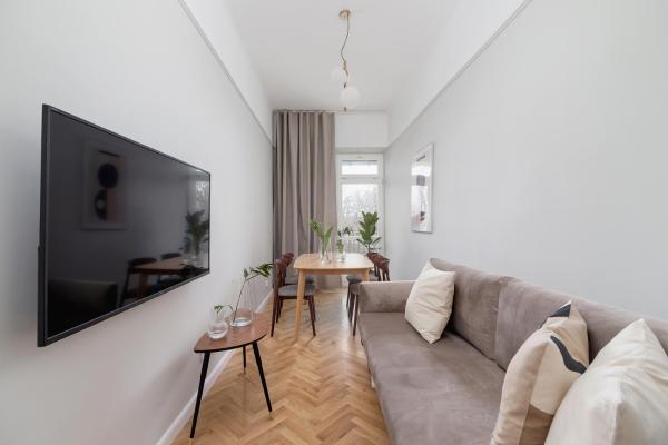 2 - Bedroom Apartment With Balcony - Rejtana 10 - Krakau