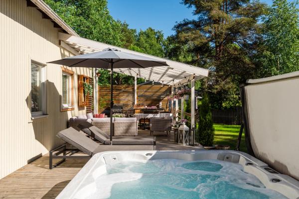 Villa Metsämarkku - Jacuzzi & Sauna - Pori