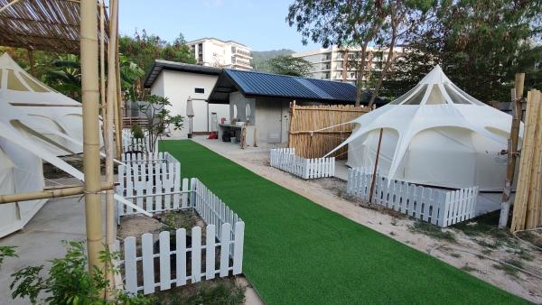 Bambus Restaurant, Bar & Hostel - Phuket
