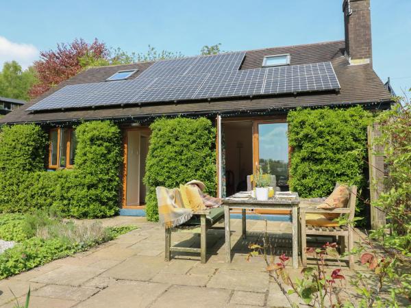 Barks Cottage - Alton
