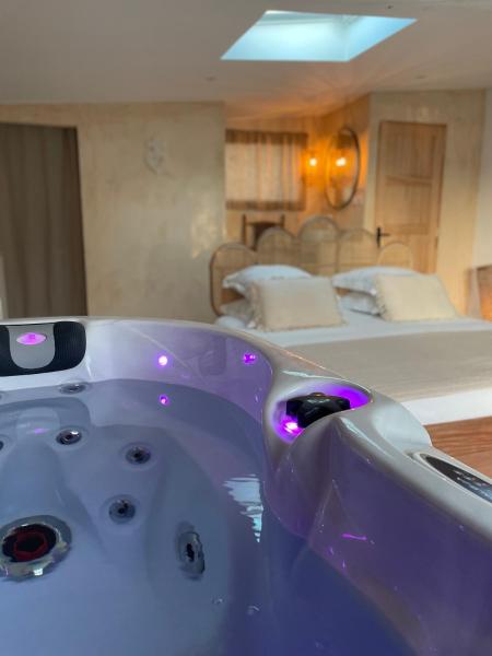 Loveness Suite & Spa - Aigues-Mortes