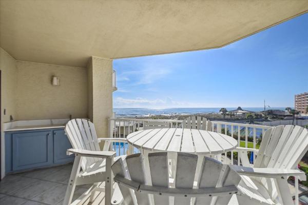 Inlet Reef 210- By Holiday Isle Properties - Destin, FL