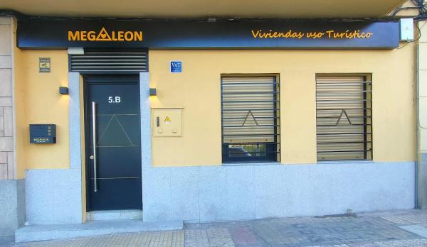 Apartamentos Megaleon - Segovia