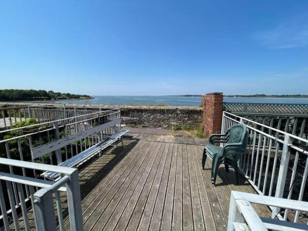 Isfryn Holiday Let - Bangor, UK